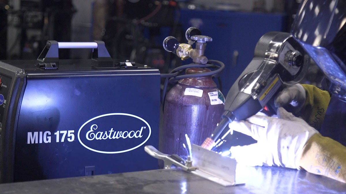 The Proper Way to Use a MIG Spool Gun | InfoType