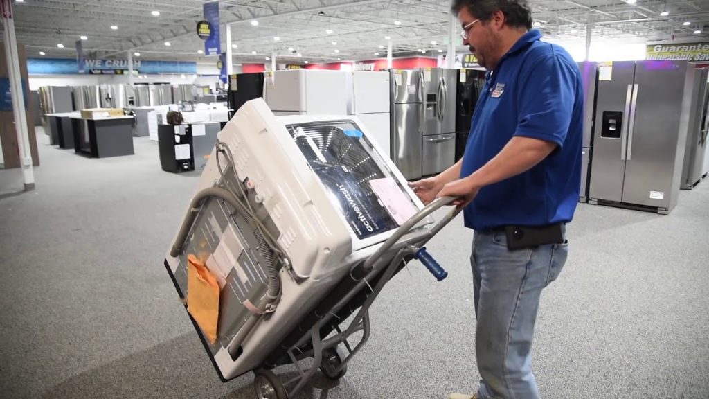 How to Choose and Use a Moving Dolly | InfoType